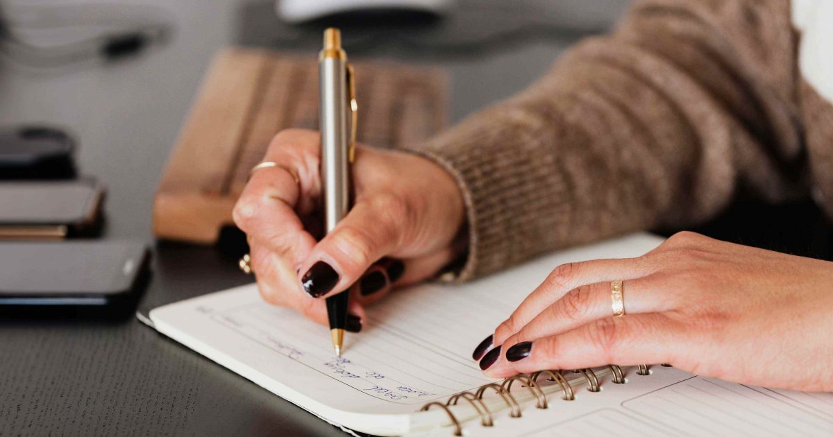 How to Write a Clear and Effective Business Memo | Wavelength Training